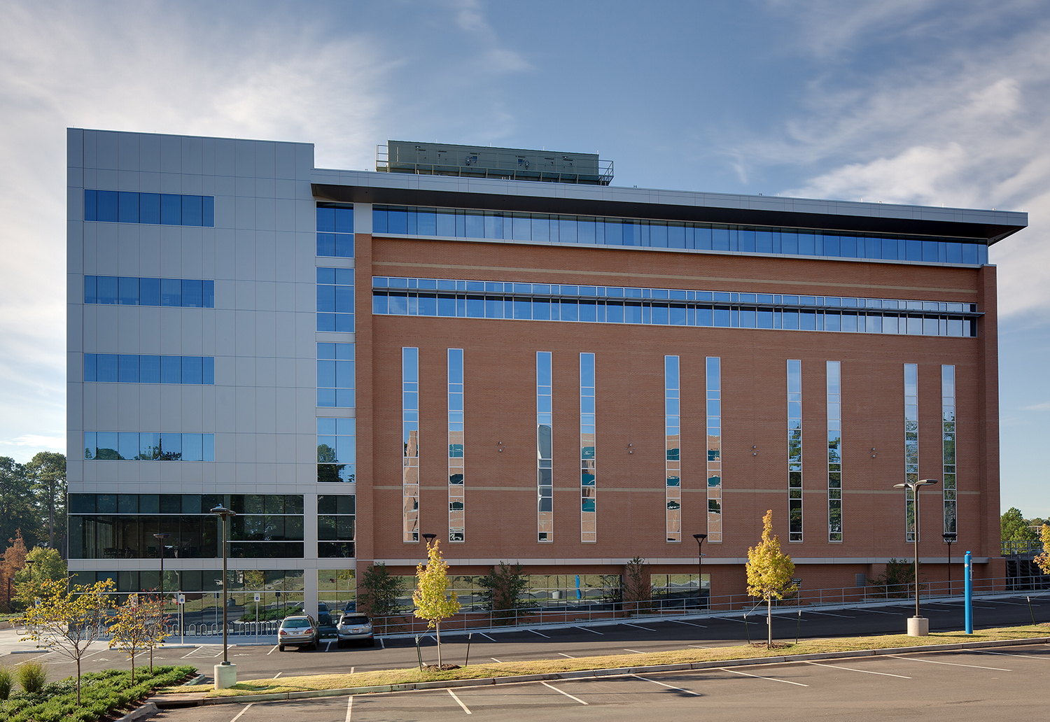 UALR George W. Donaghey EIT Building by Nabholz