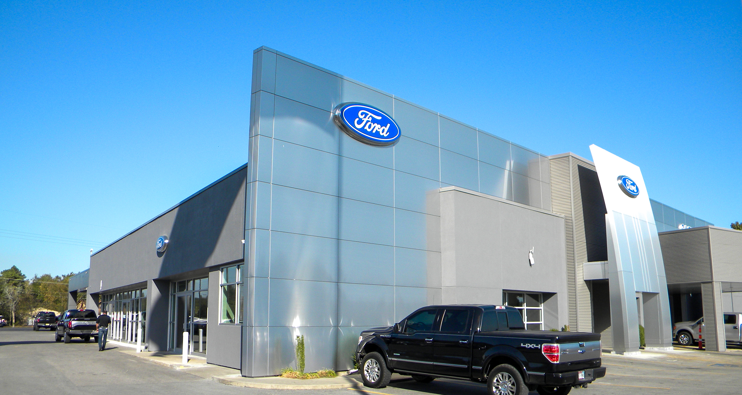 Glen Sain Ford Dealership by Nabholz